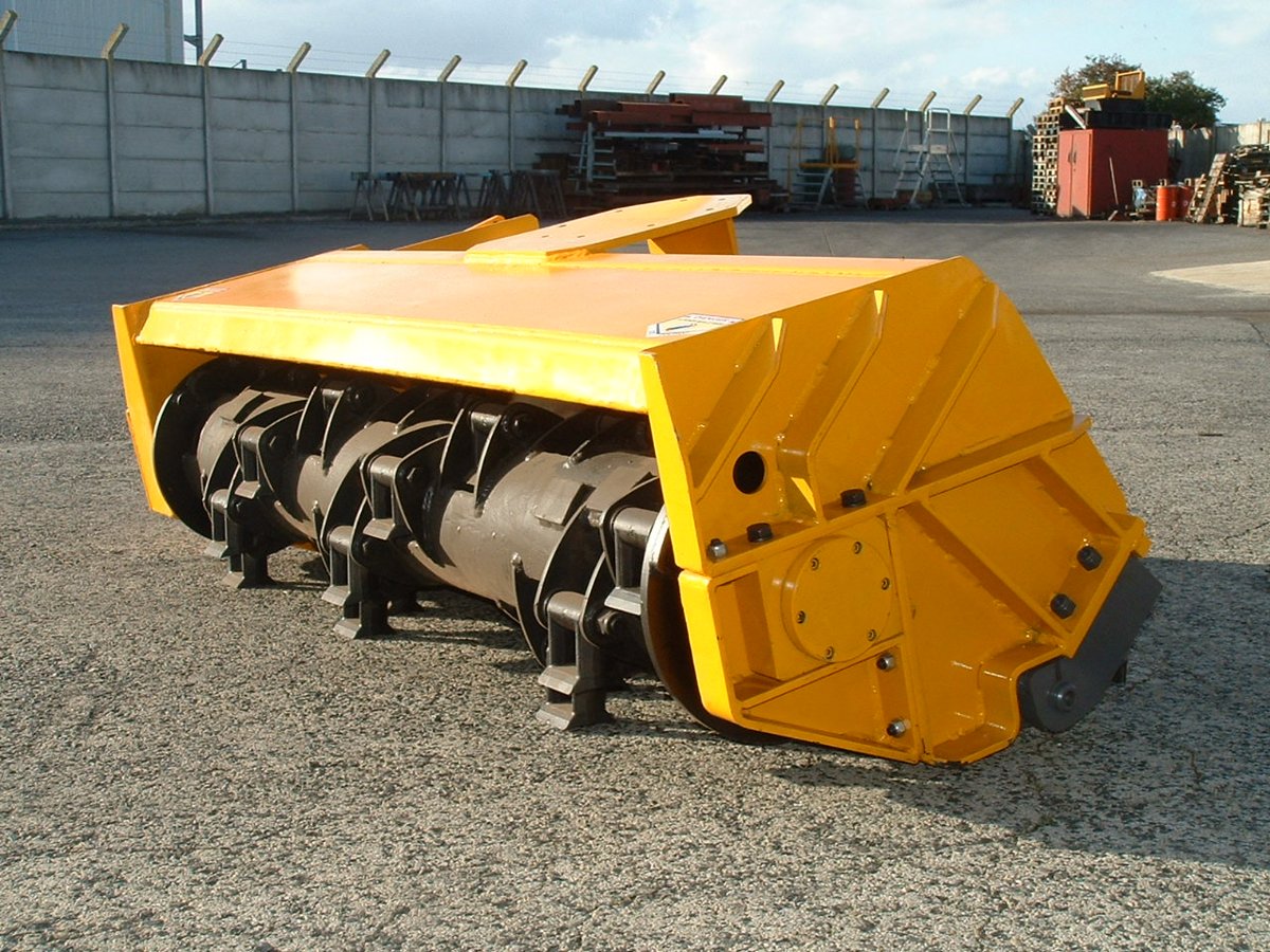 L'importance d'une tête de broyage adaptée pour vos travaux forestiers ...